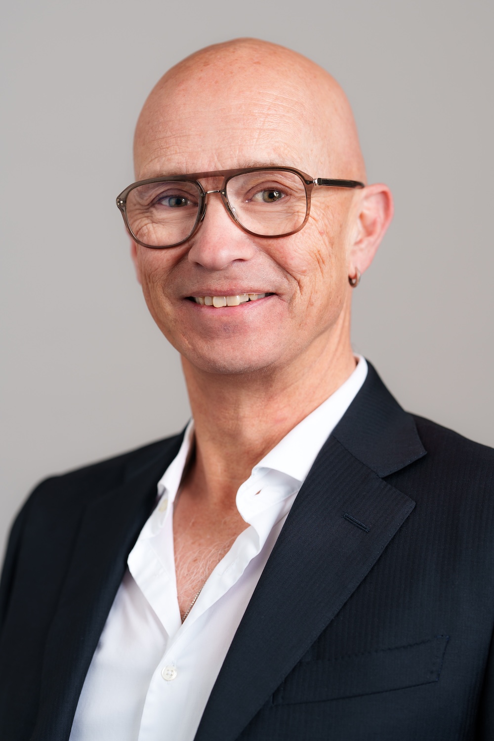 Drs. Åge van Roon QC RC EMFC